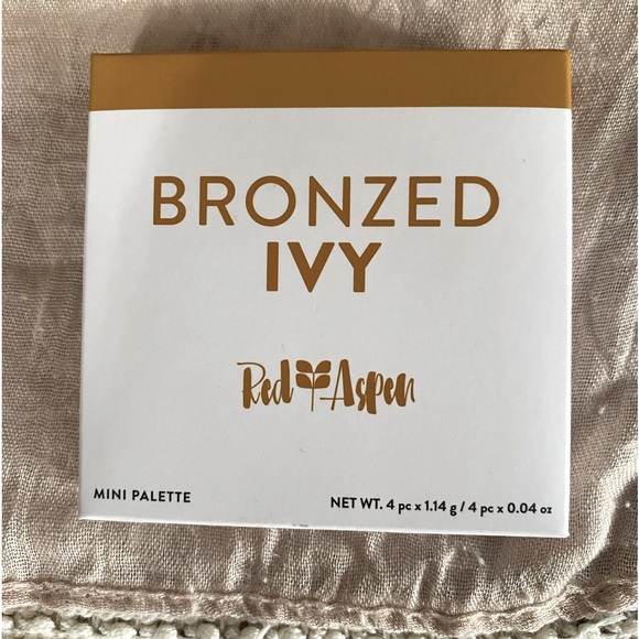 Red Aspen | Makeup | Nwt Red Aspen Bronzed Ivy Mini Eyeshadow Palette ...